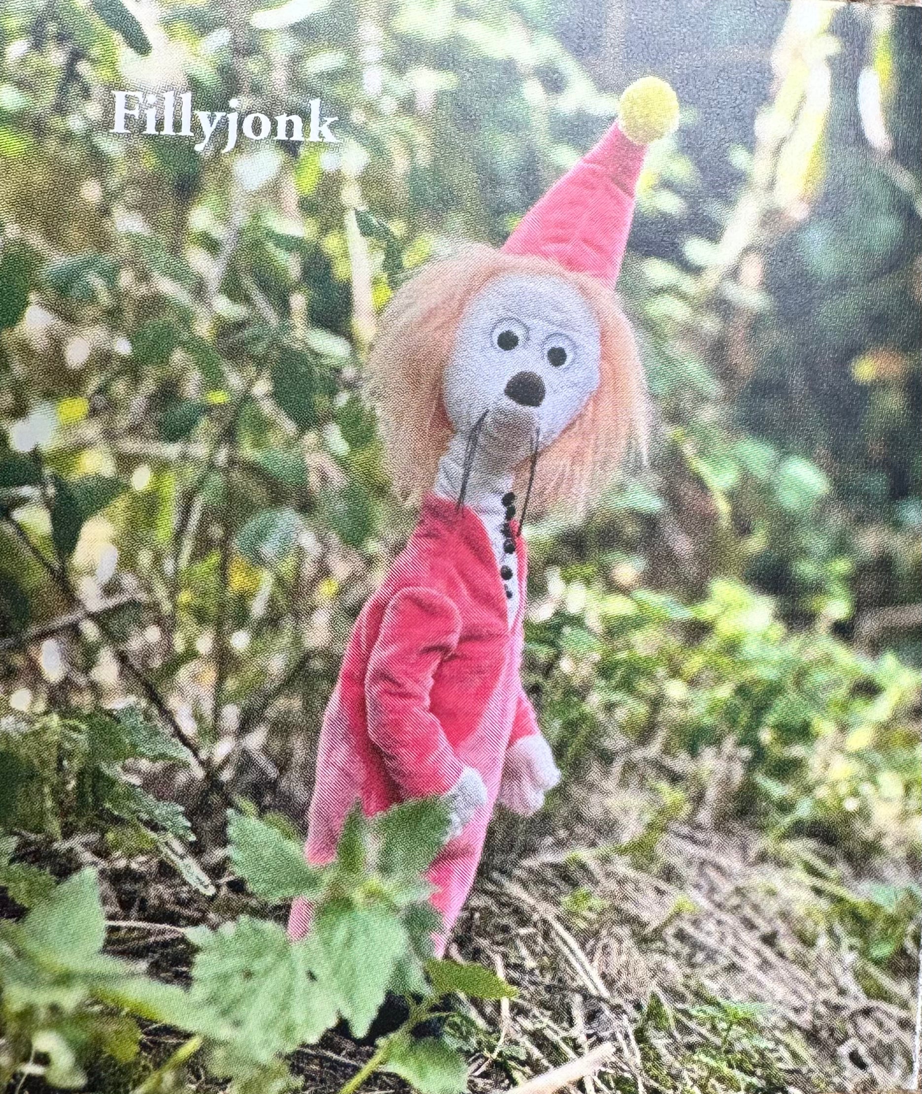 Charlie Bears Signature collection Moomins Fillyjonk – A little birdie